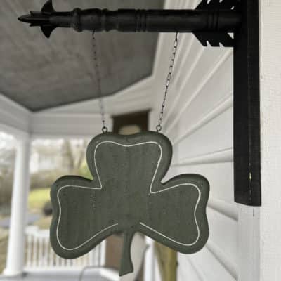 Hanging Sign - Shamrock - Piper Classics
