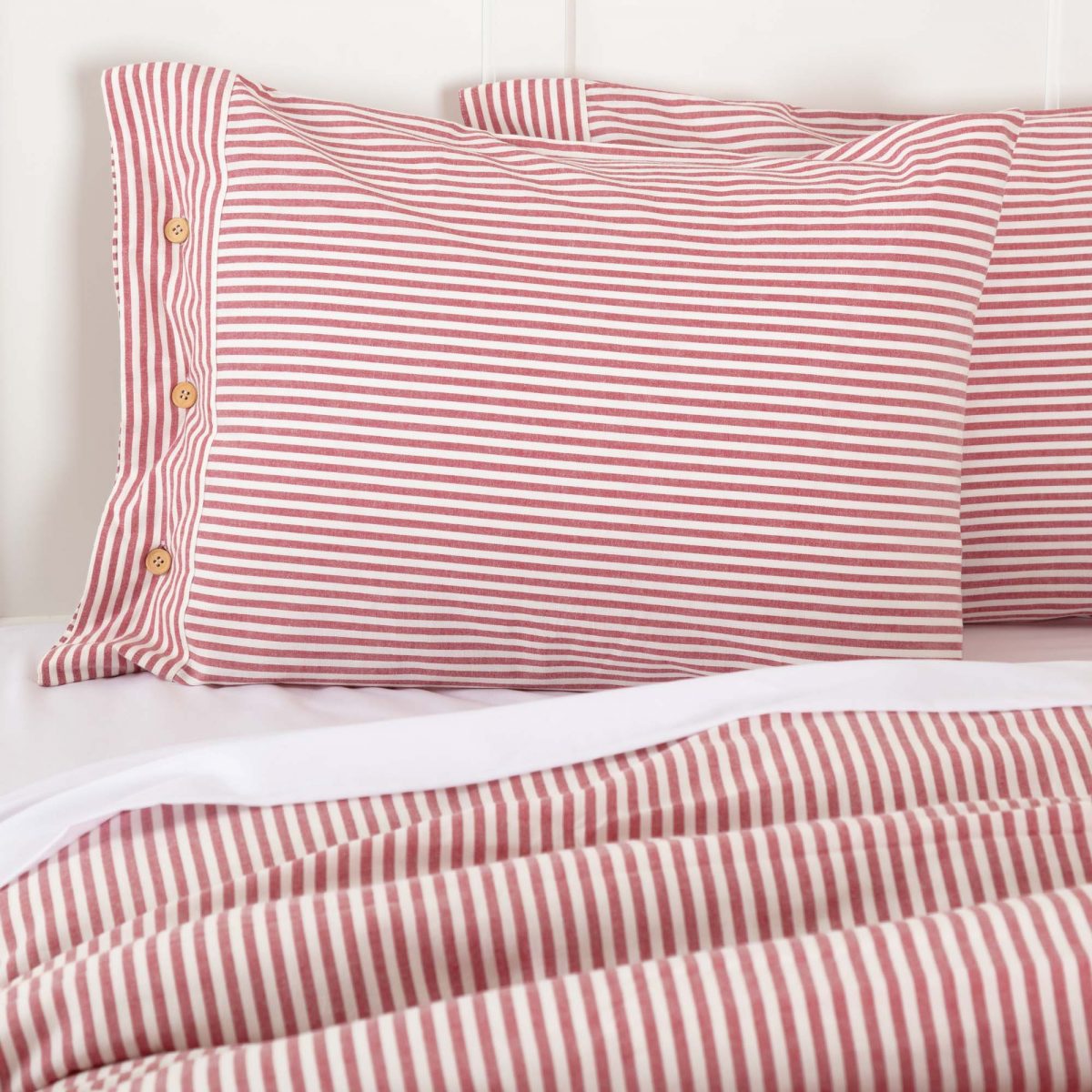 Country Style Bedspreads, Quilts & Bed Skirts - Farmhouse Bedding