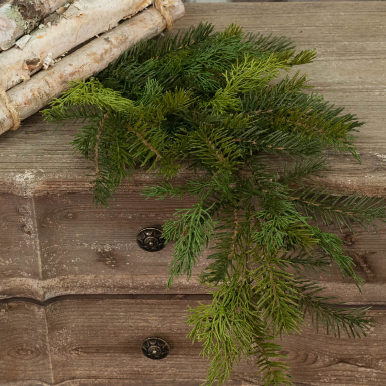 Sticky Cedar Spray - Large - Piper Classics