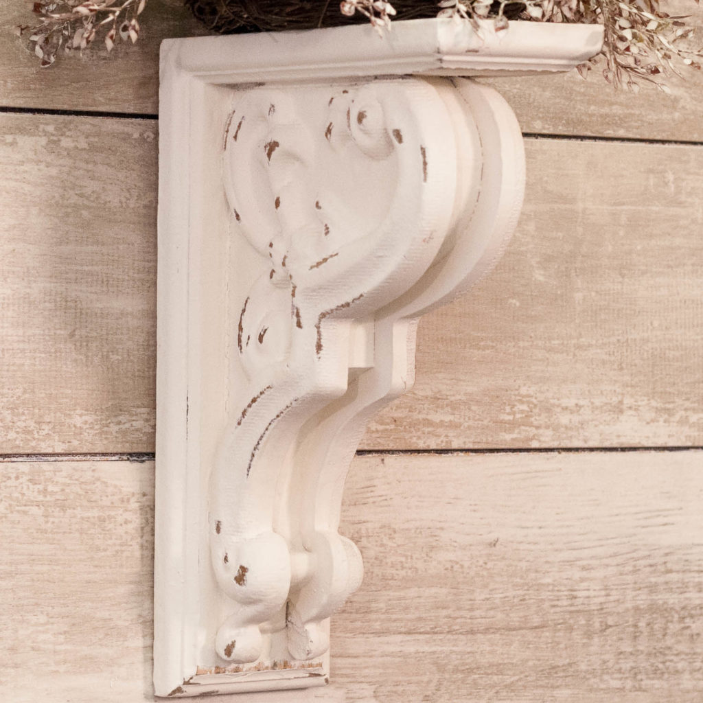 Old World White Corbel - Piper Classics