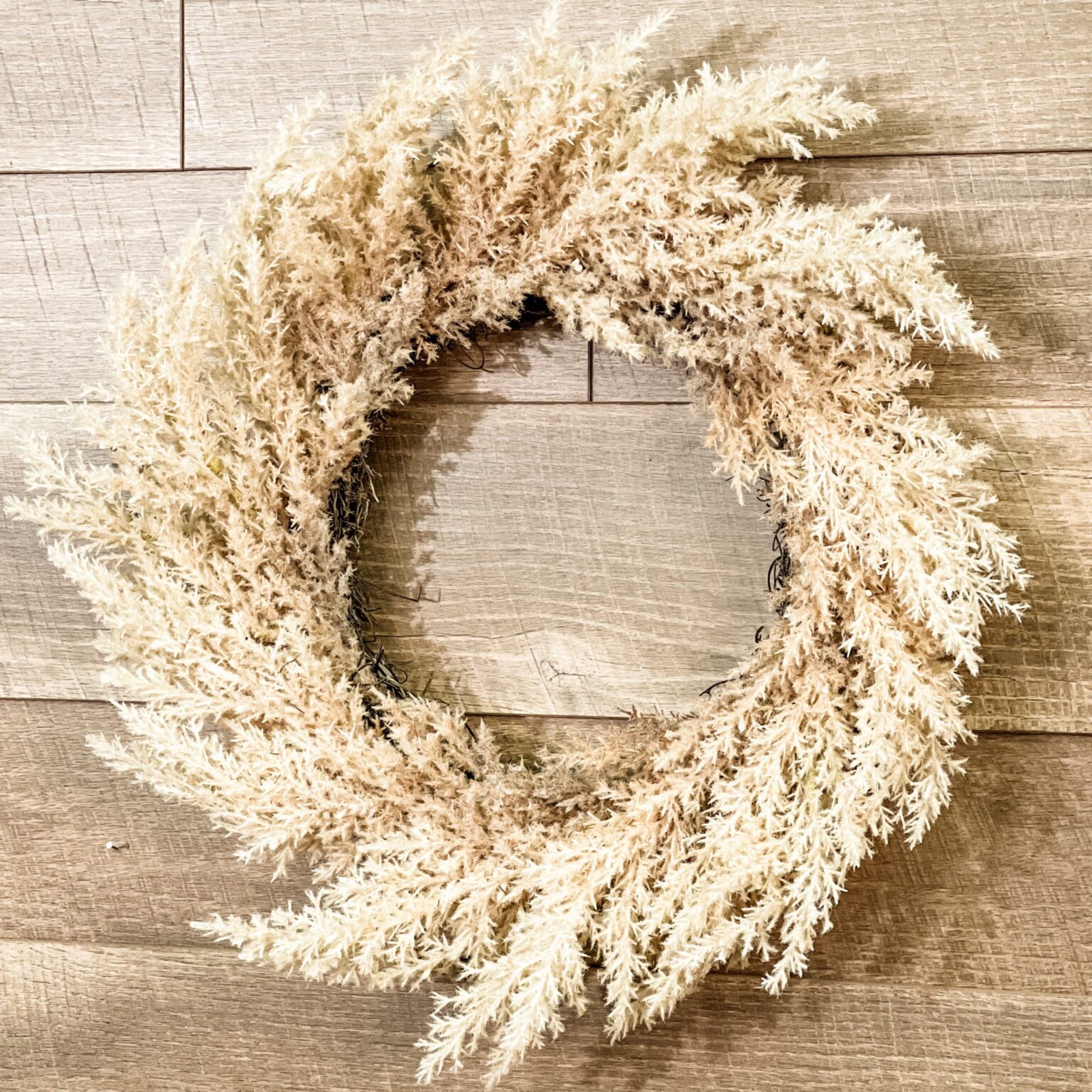 Reed Wreath - Cream/Tan - Piper Classics