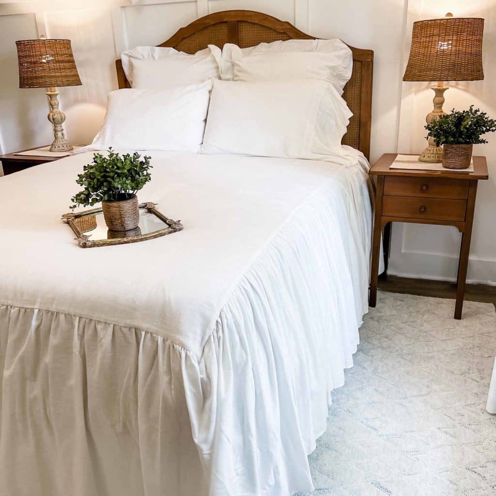 Elizabeth Ruffled Bedspread - Queen | Elizabeth Collection