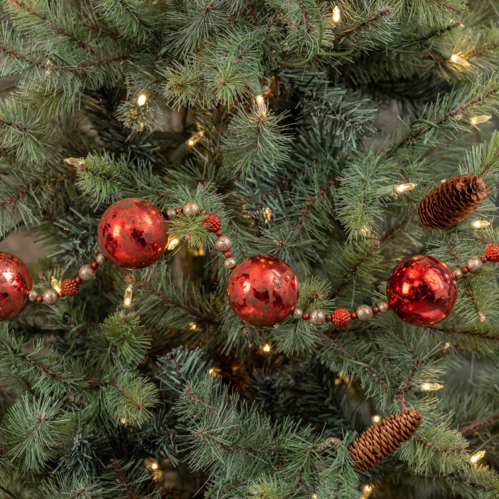 Red Ball Garland - Piper Classics