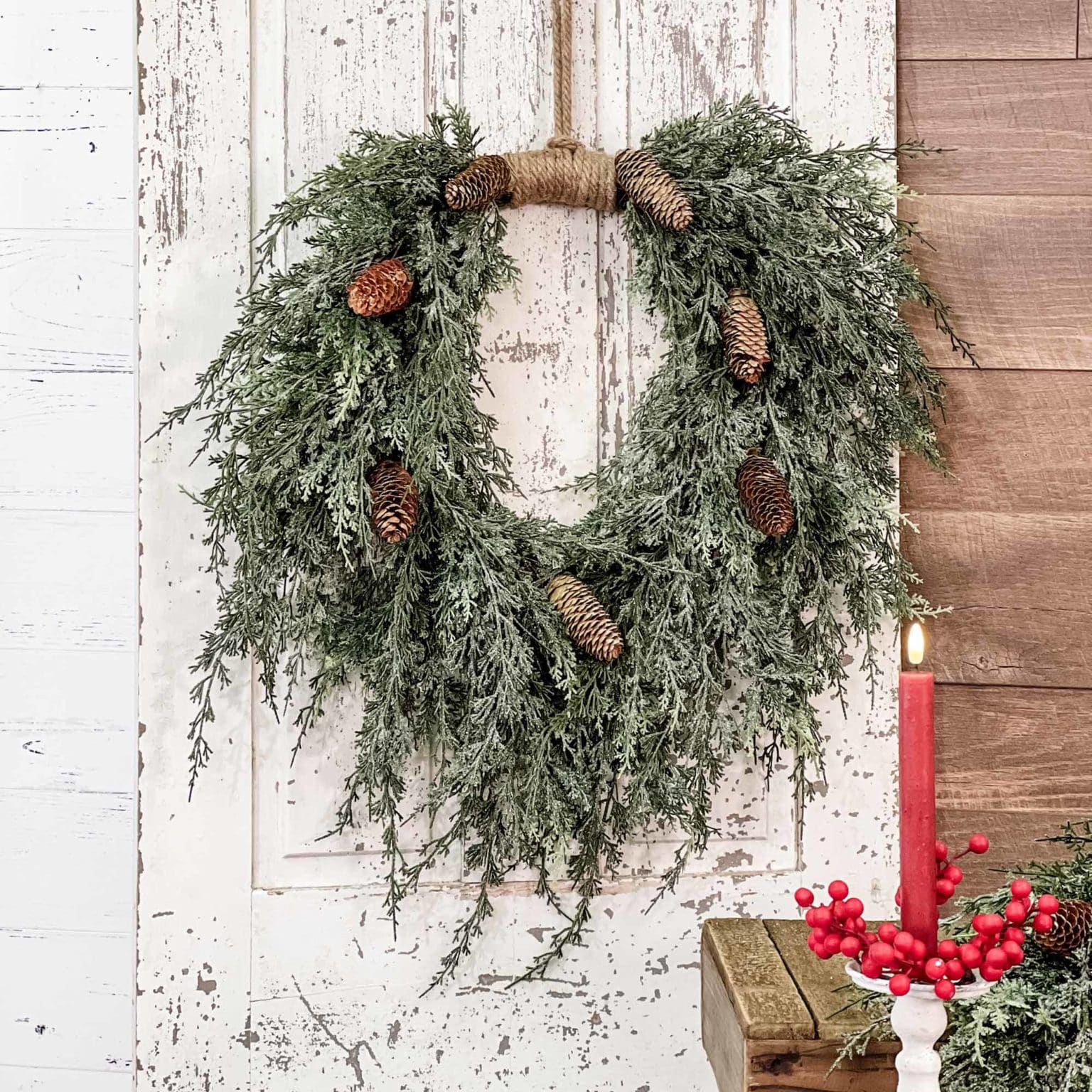 Silver Thread Cedar Wreath - Piper Classics