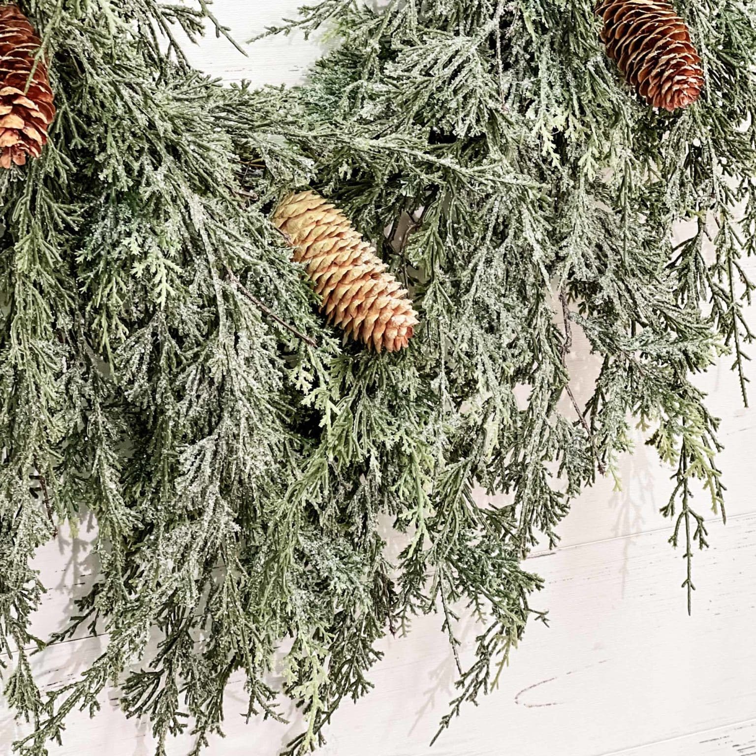 Silver Thread Cedar Wreath - Piper Classics