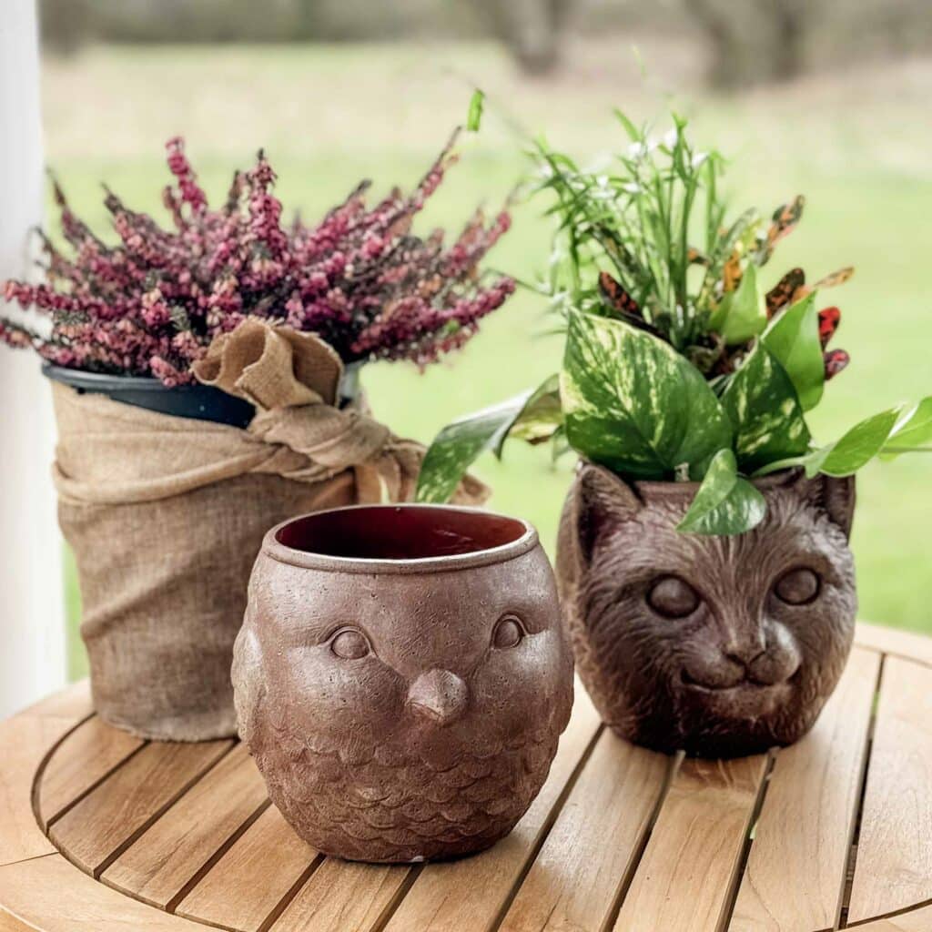 Brown Resin Outdoor Cat Planter with Drain - 5.25″T x 6.0″L x 5.0″W
