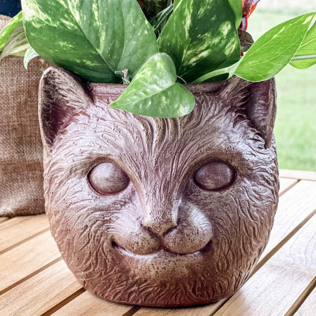 Brown Resin Outdoor Cat Planter with Drain - 5.25″T x 6.0″L x 5.0″W