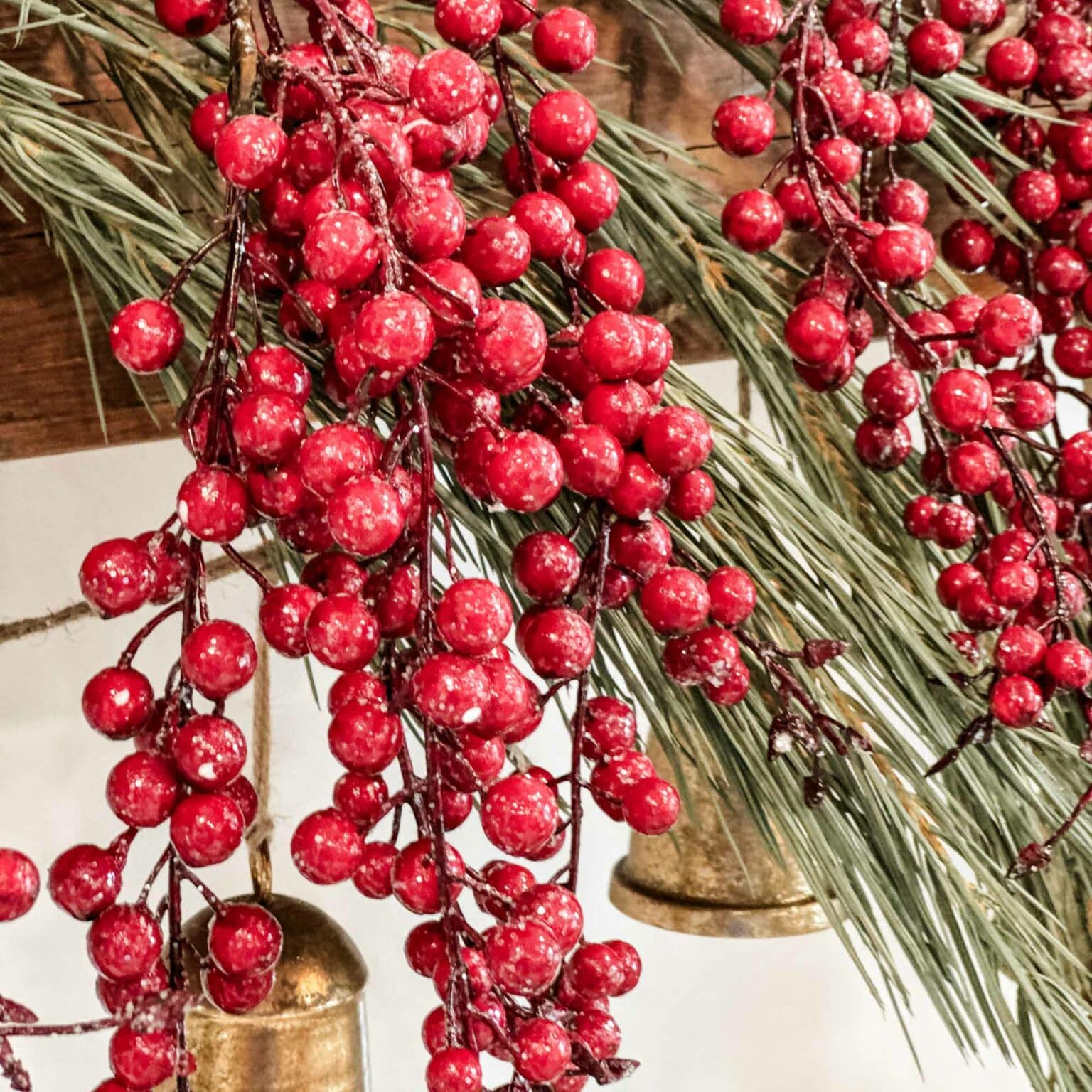 Iced Weatherproof Berry Garland - Piper Classics