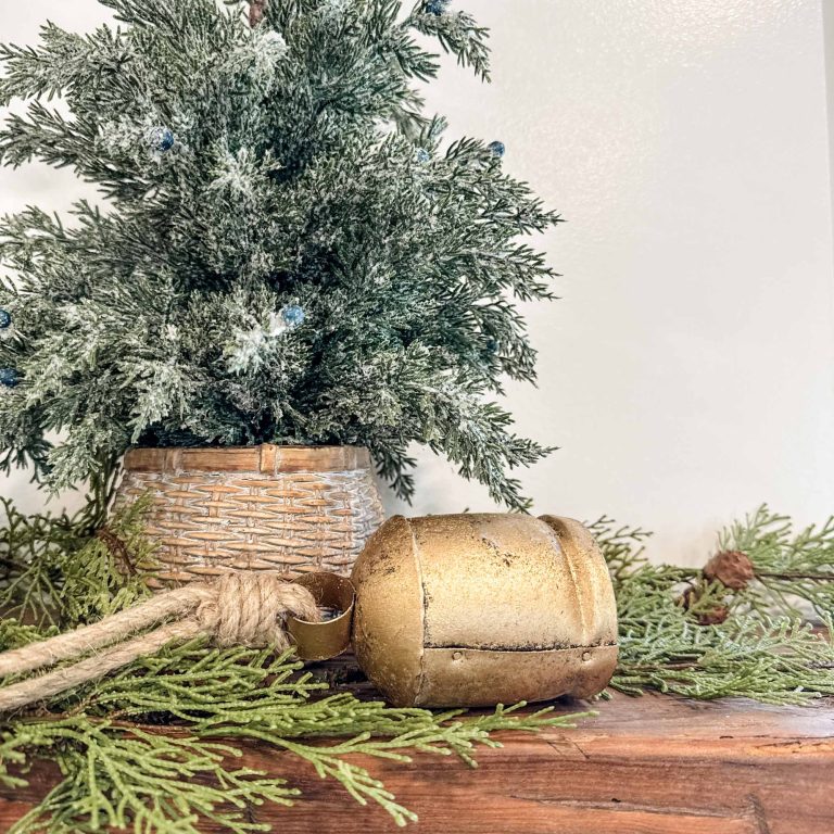 Weathered Winter Bells, Set/8 - Piper Classics